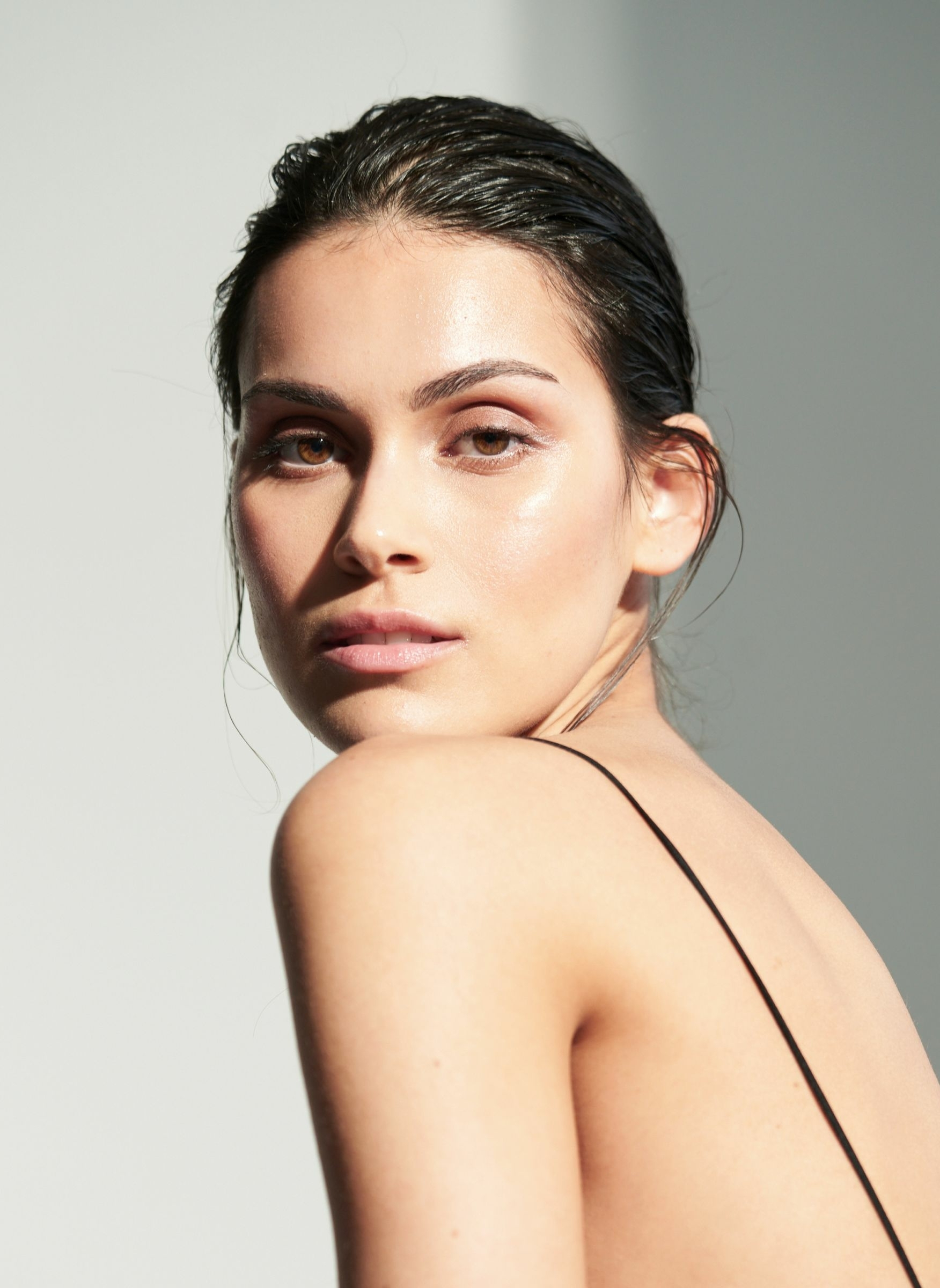 Model: Azra H | MMG Models