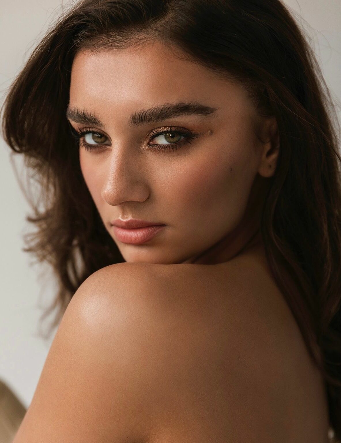 Model: Vanessa K | MMG Models