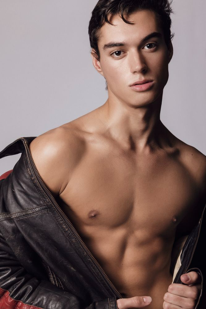 Model: Henrique | MMG Models