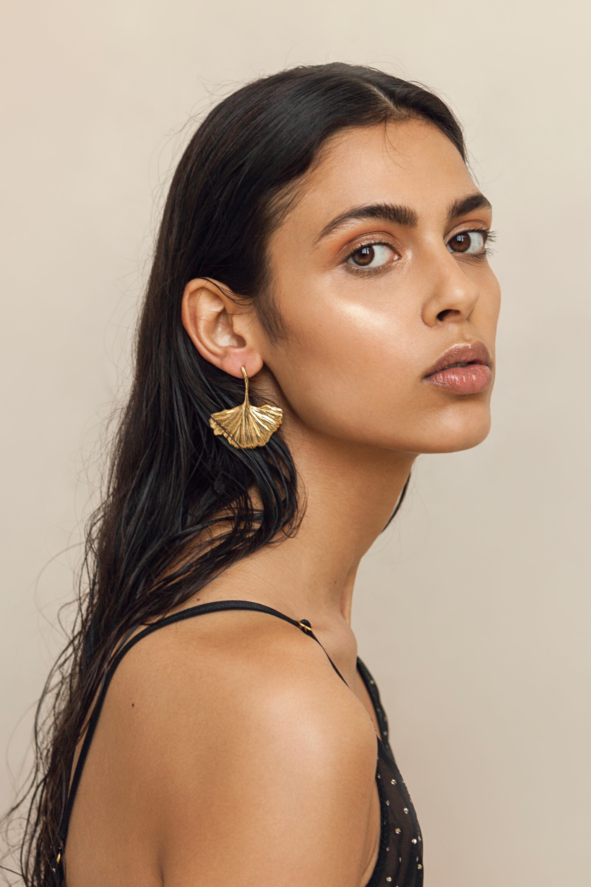 Model: Devika | MMG Models