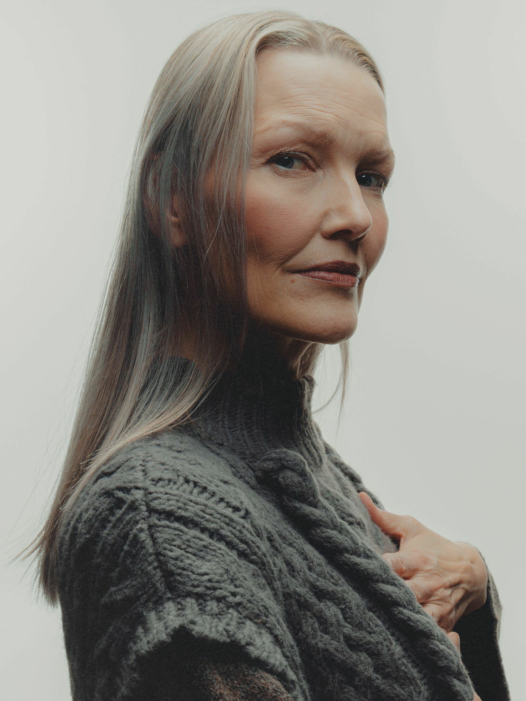 Model: Satu | MMG Models